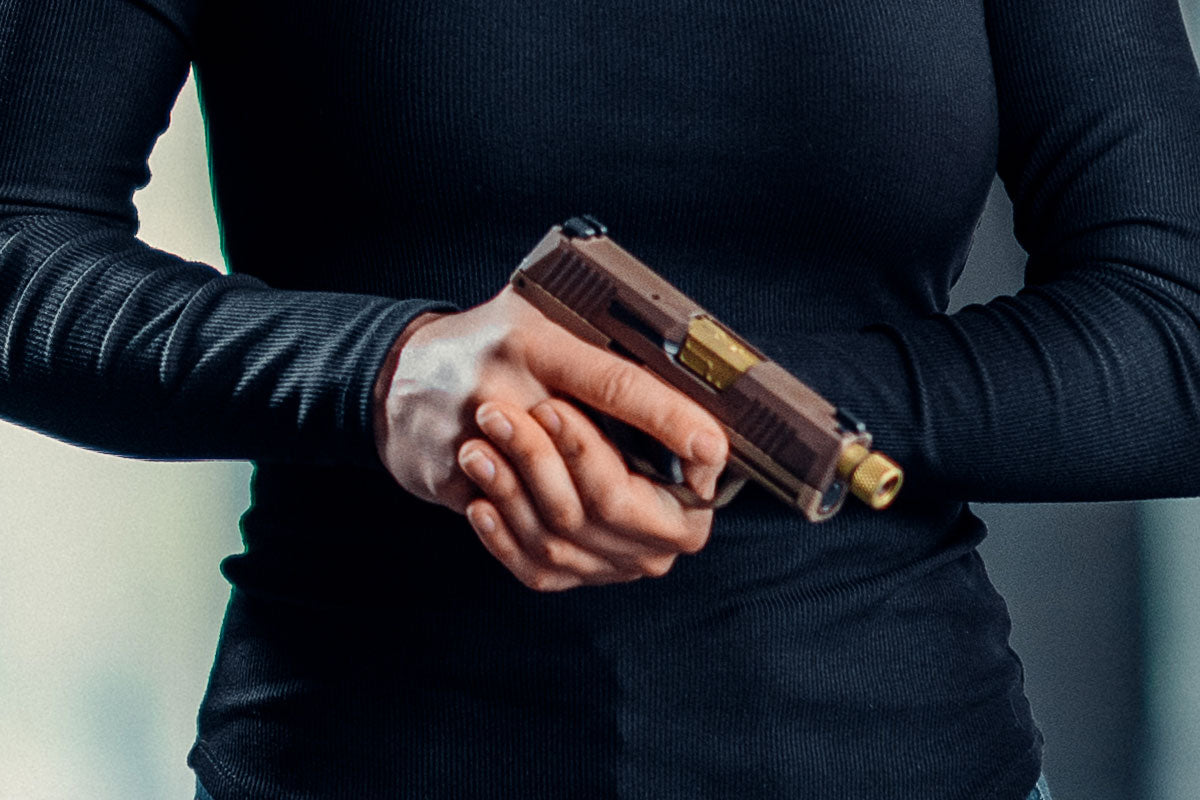 Does Hand Size Affect How You Should Hold A Handgun? – Strikeman